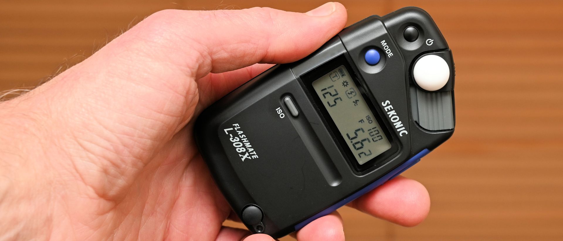 Sekonic Flashmate L-308X / L-308X-U review: the only light meter you’ll ...