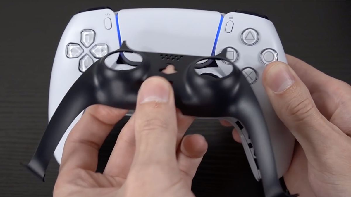 PS5 DualSense controller could have this awesome bonus feature | Tom's ...