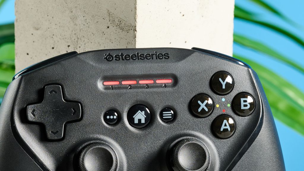 SteelSeries Nimbus+ mobile gaming controller review | Tom's Guide