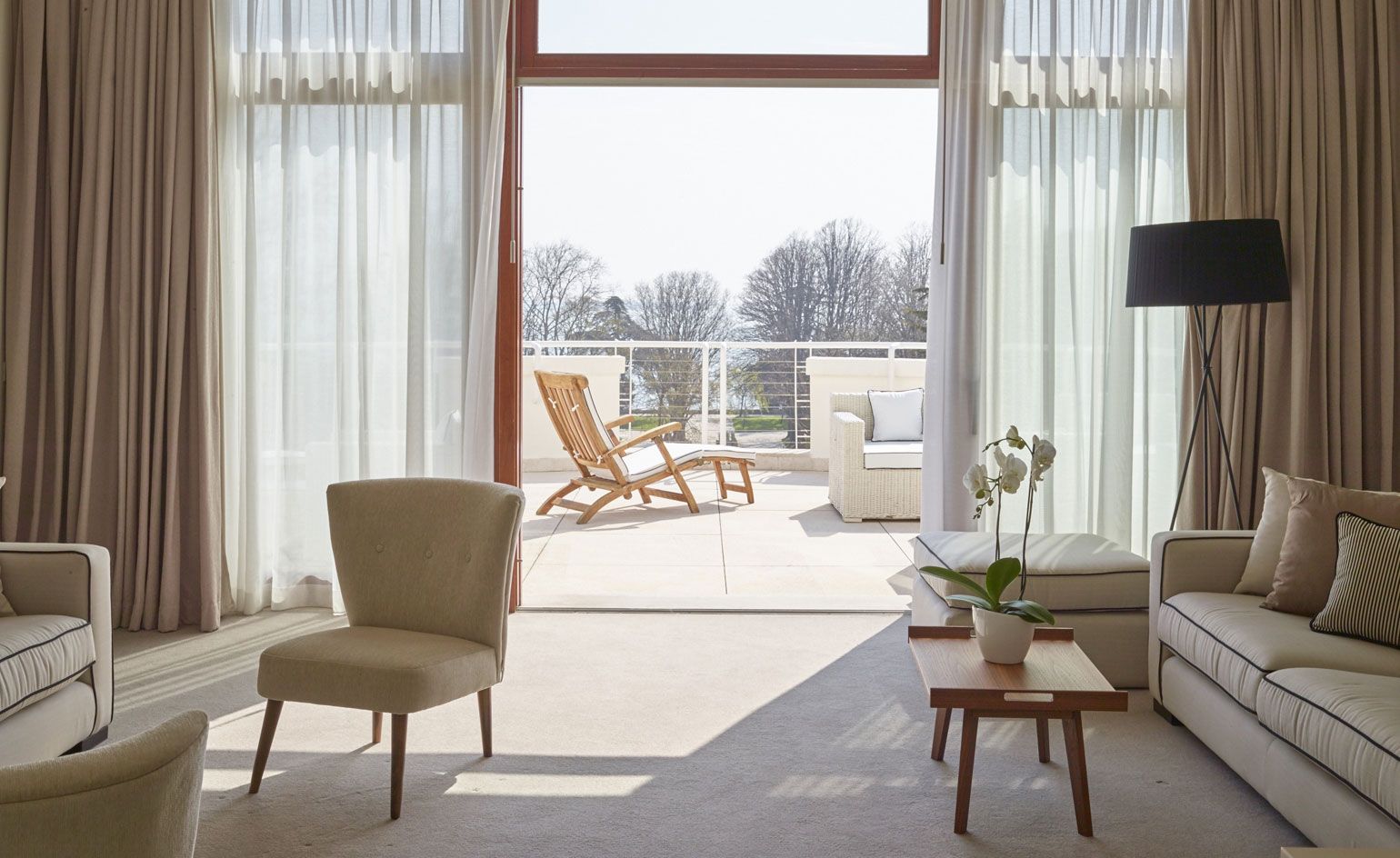 JW Marriott | Wallpaper