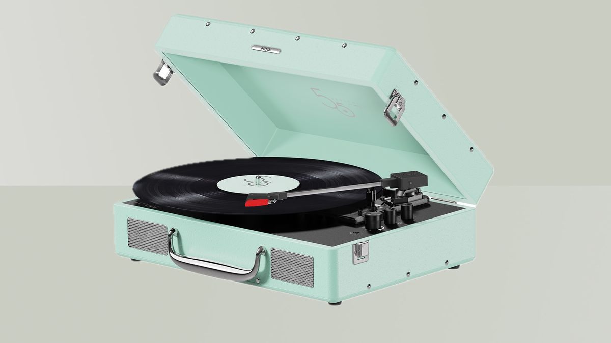 MIXX’s cute retro turntable is an affordable all-in-one | T3