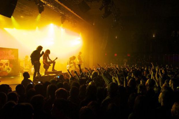 Asking Alexandria Pics | Guitar World