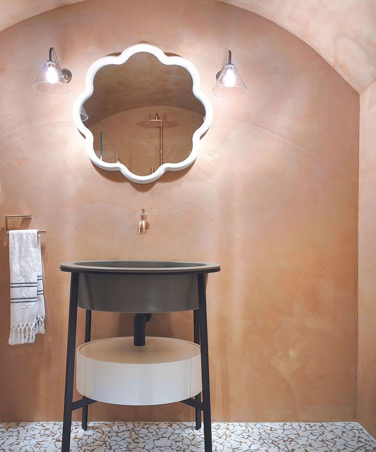 Textured bathroom wall ideas: 10 imaginative treatments | Homes and Gardens