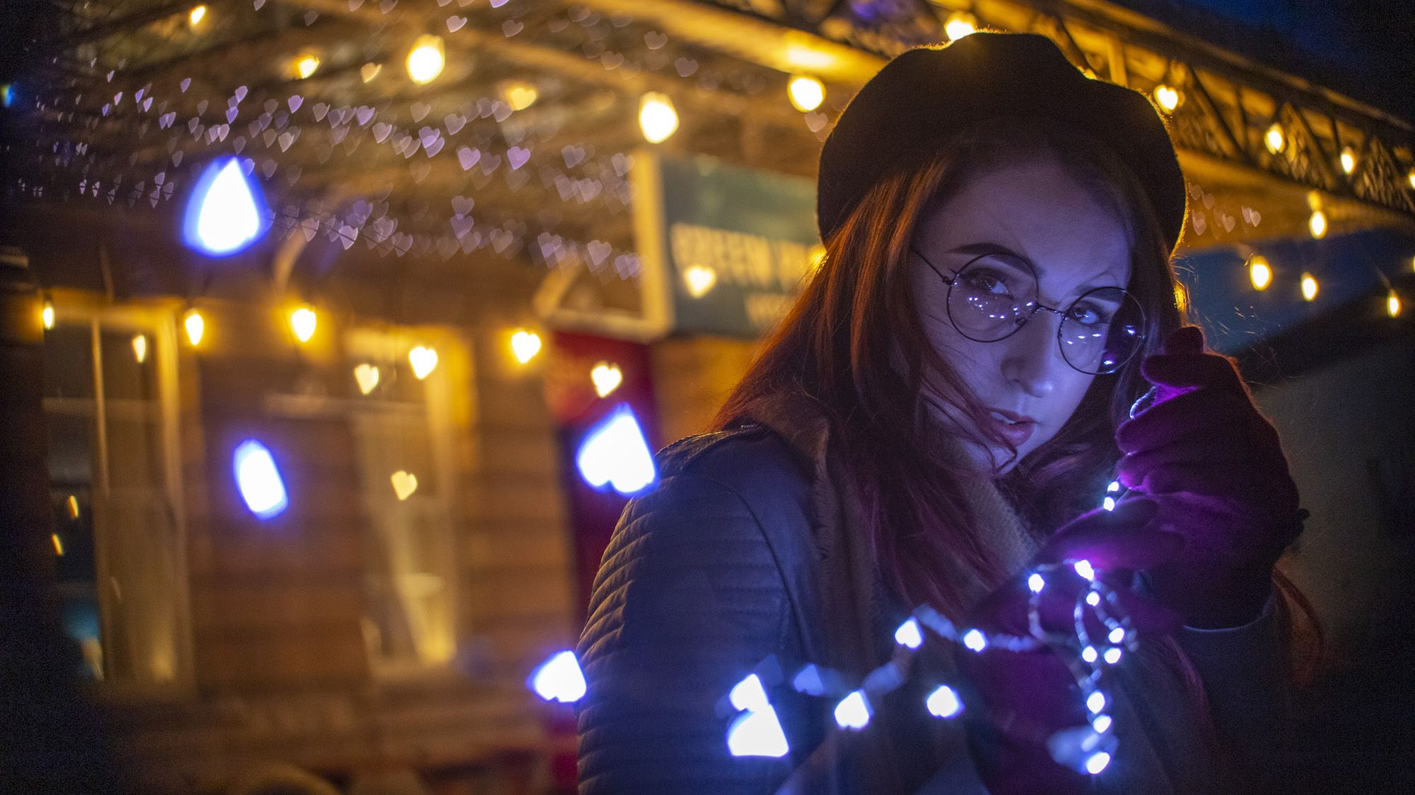 Portrait photography hack: Customize the shape of your out of focus ...