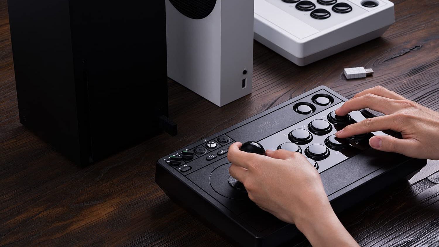 8bitdo unveils the first wireless arcade stick for Xbox | Windows Central