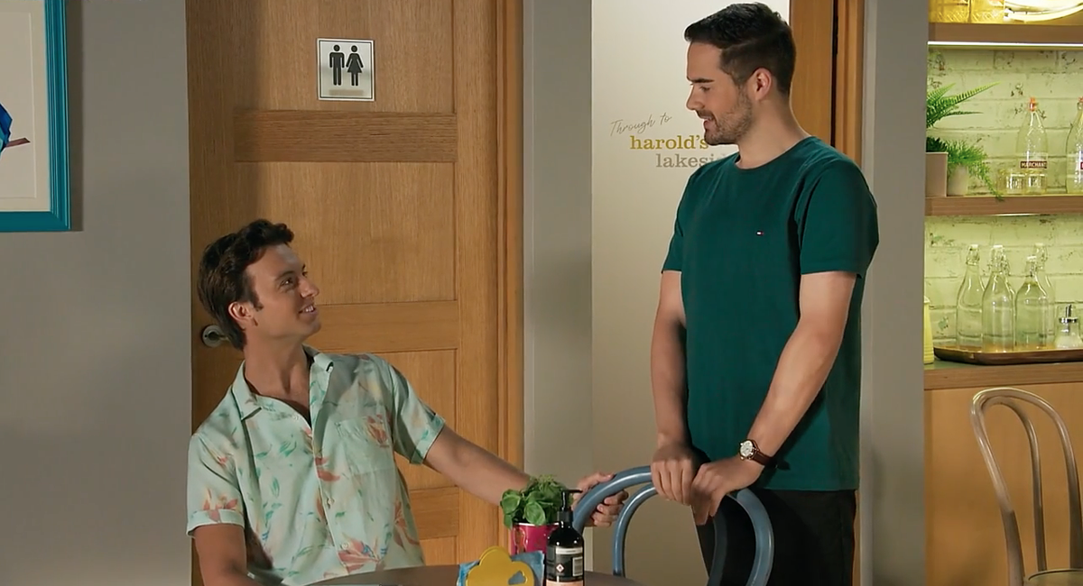 Neighbours spoilers: Amy Greenwood gets HOT and BOTHERED! | What to Watch