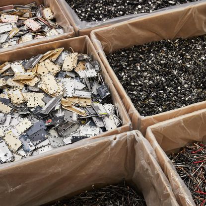 How Apple Daisy de-manufacturing machines battle e-waste | Wallpaper*