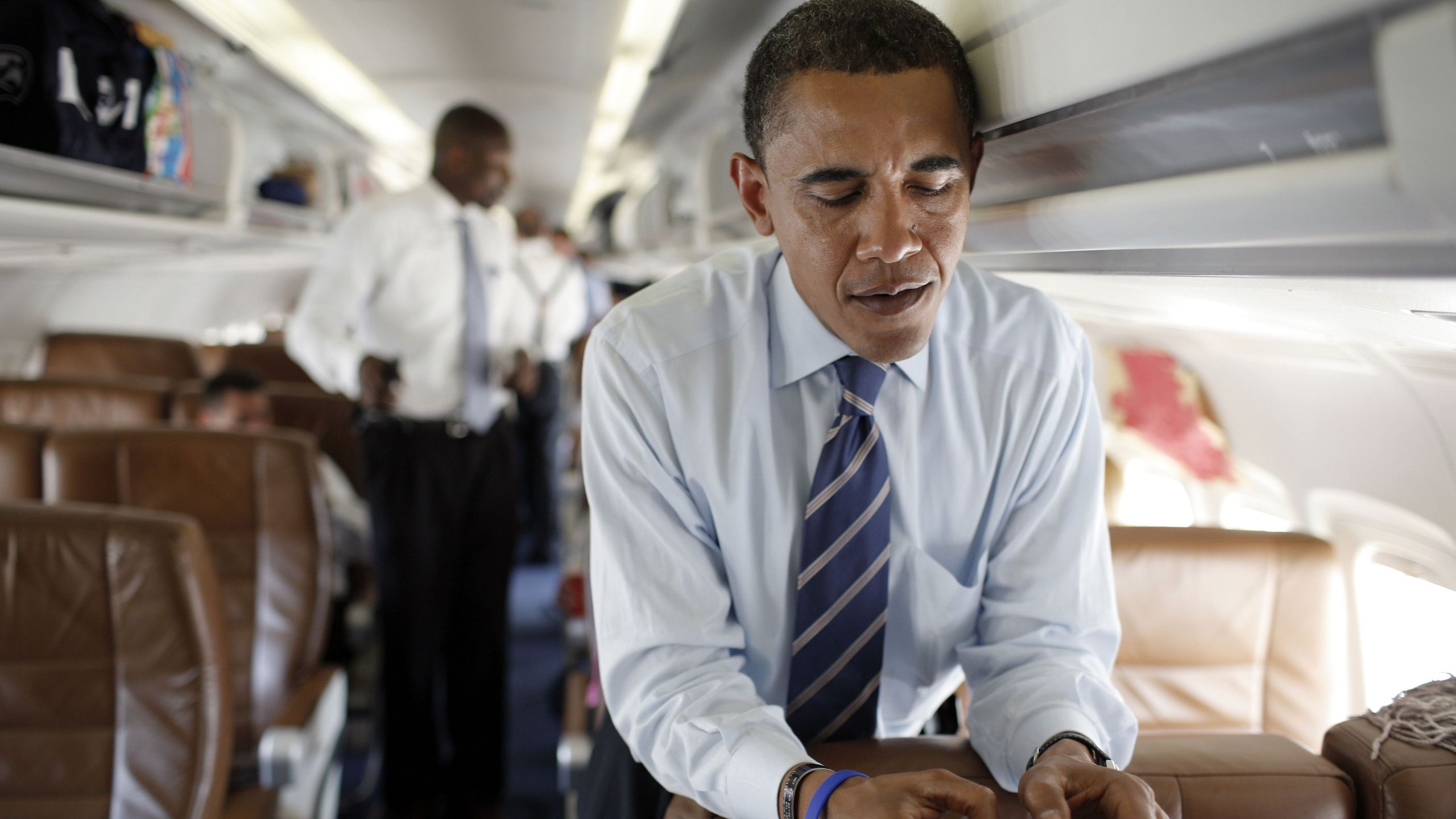 Barack Obama Is Giving Out His Phone Number Today | Text Barack Obama ...