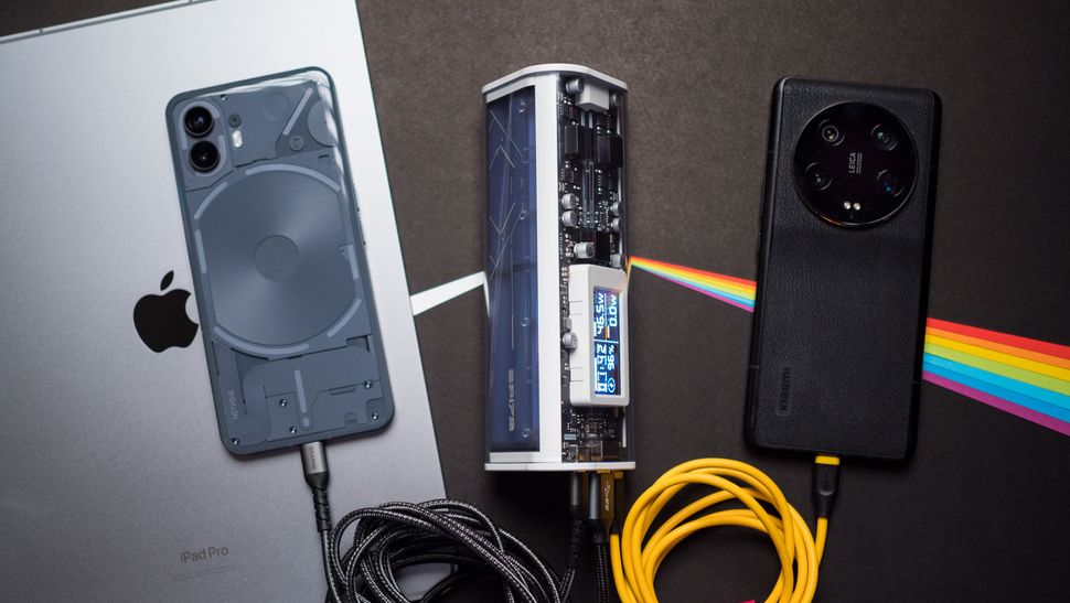 SHARGE Shargeek 170 Power Bank review: The ultimate see-through power ...