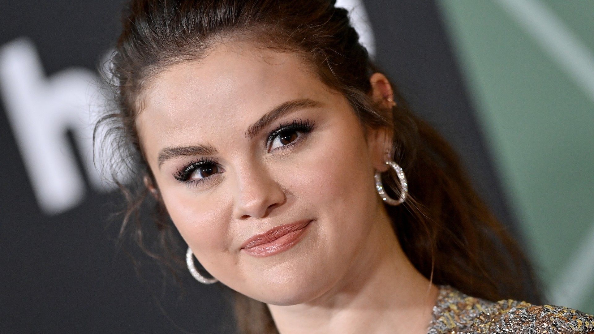 Selena Gomez Will Not Suck Her Stomach In—see The Tiktok Marie Claire