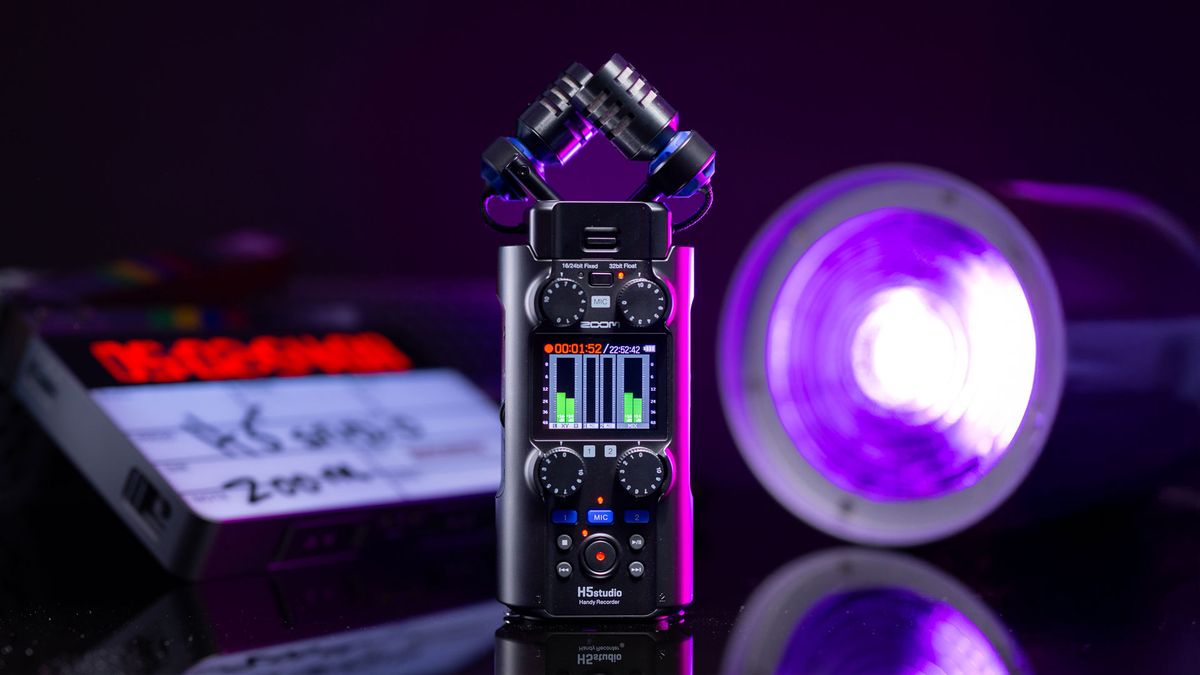 Zoom H5Studio - a full-feature update to the classic portable audio ...