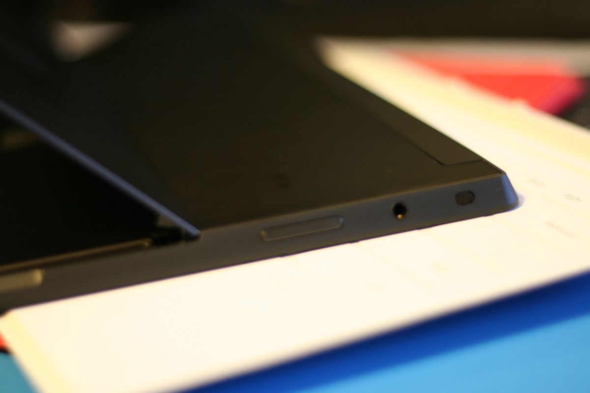 Hands-on With the Surface Tablet Running Windows RT | Tom's Hardware