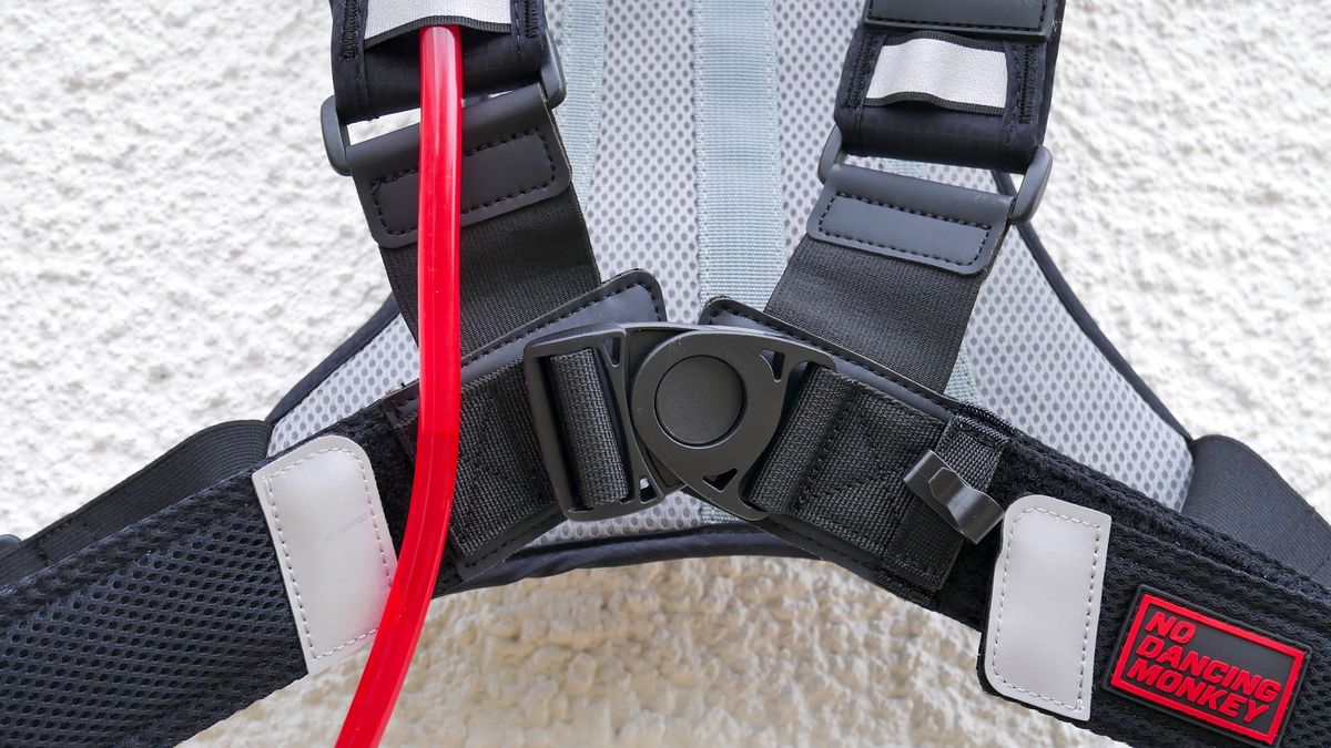 USWE Outlander 2 Hydration Pack review – minimalist bag for gravel and ...