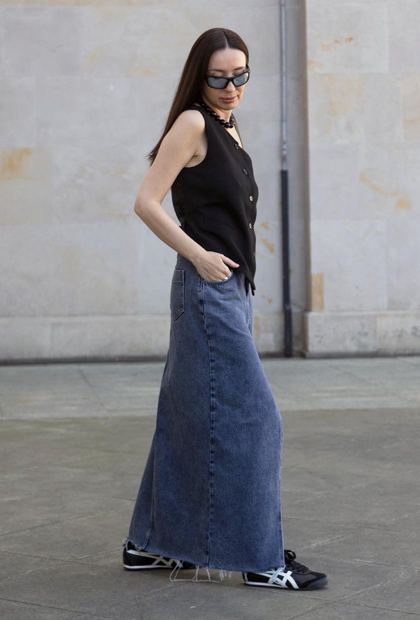 7 Cute Long-Denim-Skirt Outfits That Are On-Trend | Who What Wear