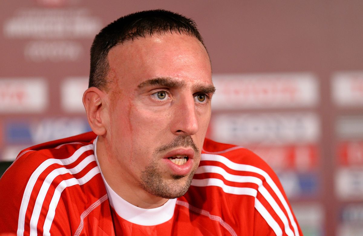 Chelsea made 'mad' Ribery bid, reveals Rummenigge | FourFourTwo