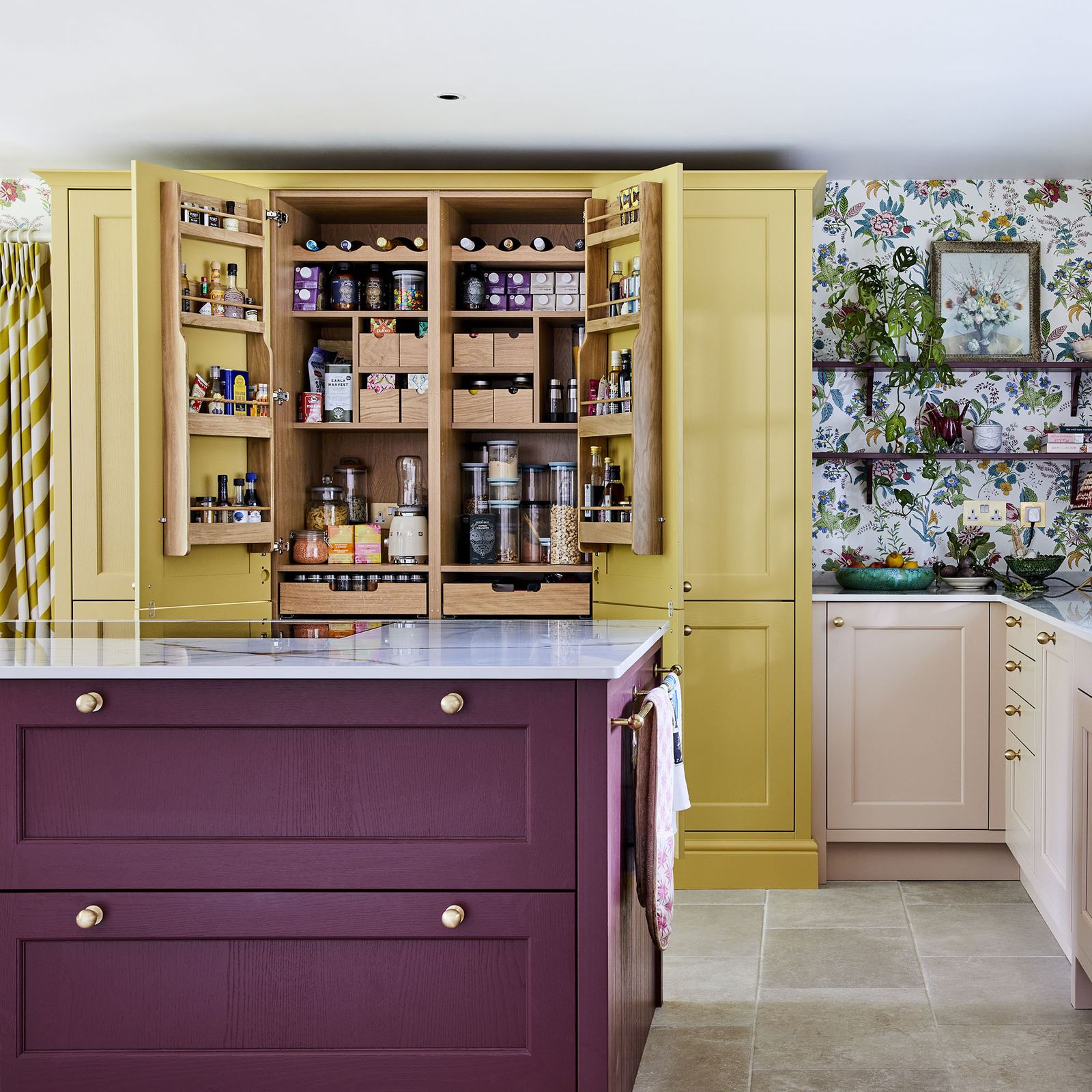How to soundproof your kitchen and stop noisy appliances | Ideal Home