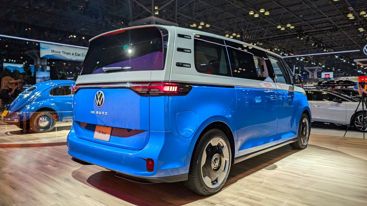 The Volkswagen ID. Buzz is the weirdest EV I’ve seen yet — here’s why I ...
