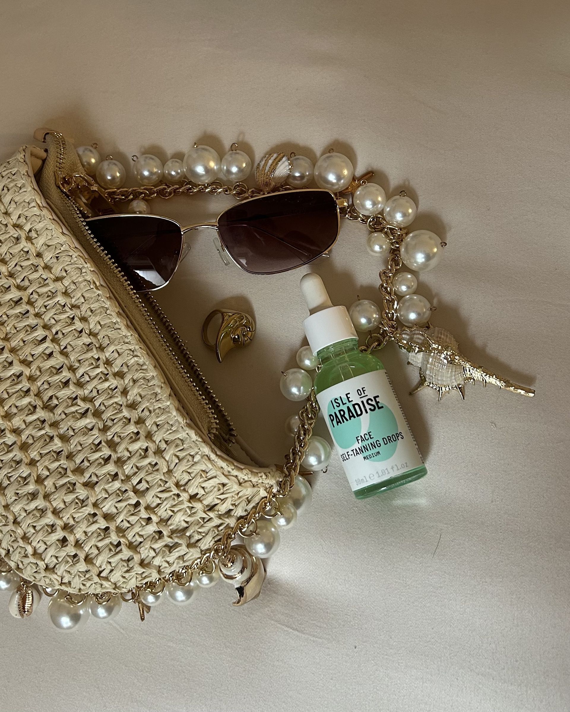 The 10 Best Self-Tanners for Fair and Pale Skin | Who What Wear