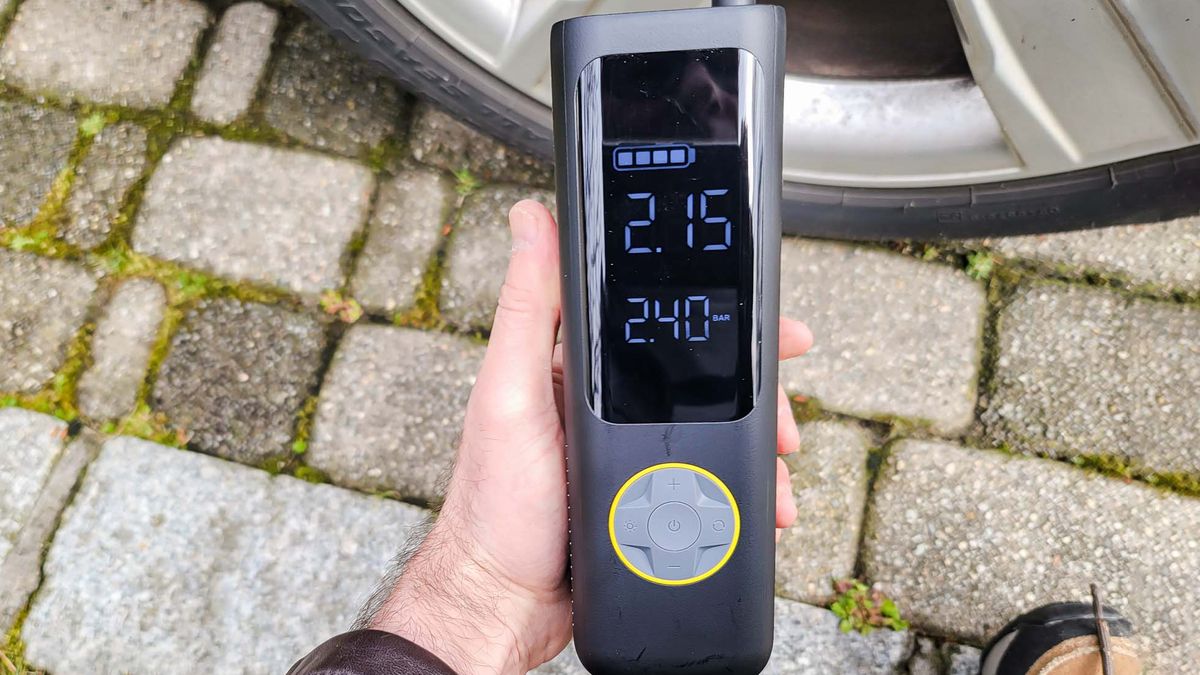 Fanttik X8 Apex air inflator review | Tom's Guide