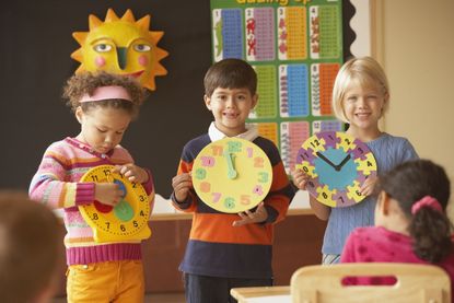Teaching kids to tell the time - and the best learning games | GoodtoKnow
