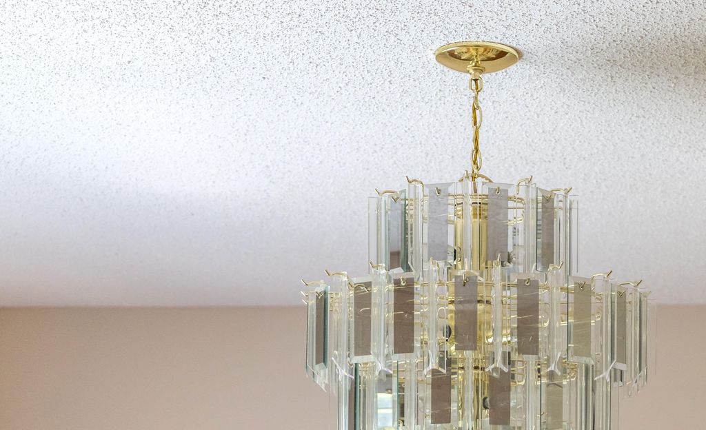 The hack for getting rid of popcorn ceilings quickly | Livingetc