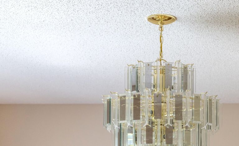The hack for getting rid of popcorn ceilings quickly | Livingetc