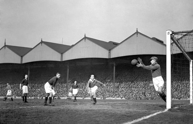 A brief history of football grounds | FourFourTwo
