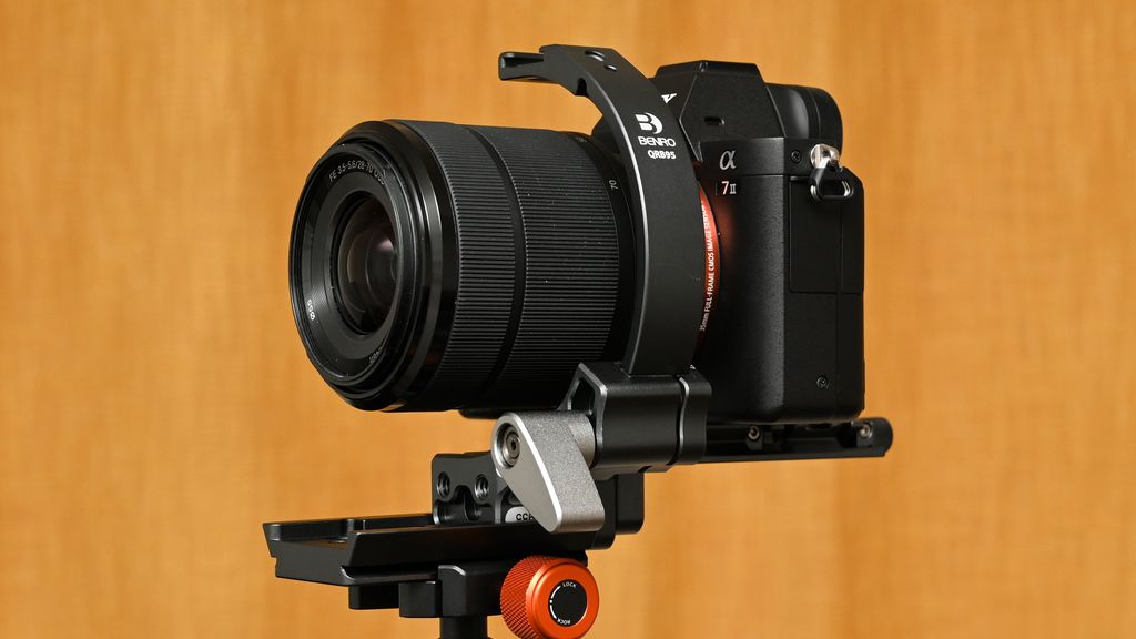Benro QRB95DUAL Quick Rotation Lens Bracket review: think L-brackets ...
