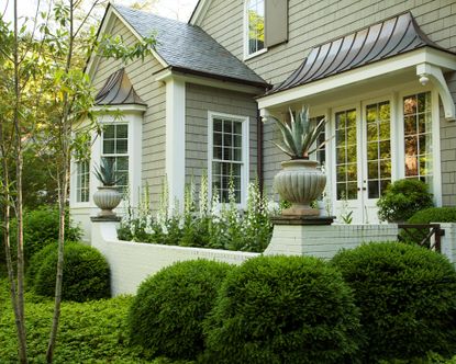 Front garden wall ideas: 10 front yard walls | Homes and Gardens