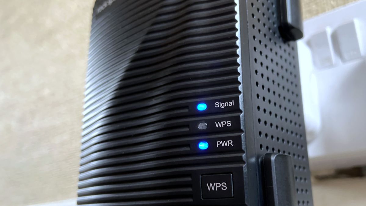 Rock Space AC2100 range extender review: A simple solution for weak Wi ...