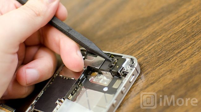 How to DIY repair a stuck or broken iPhone 4S power button | iMore