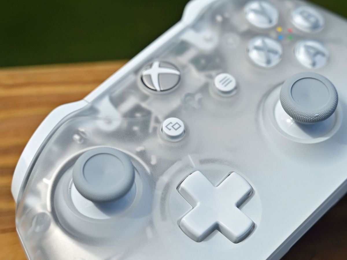 How to turn off an Xbox controller when it's connected via Bluetooth ...