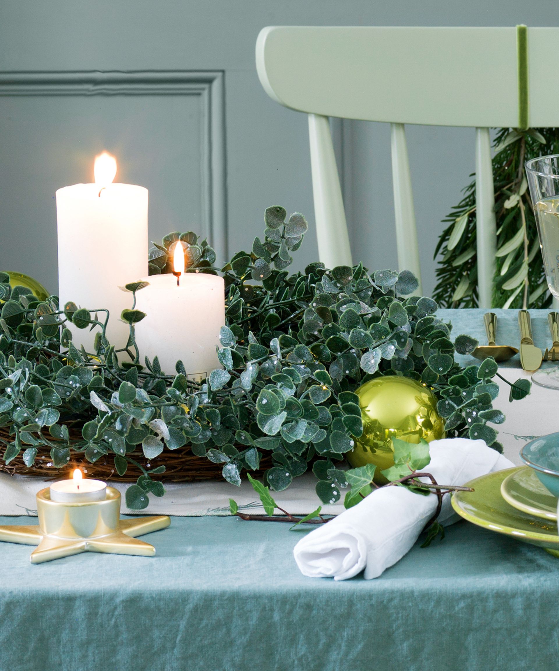 6 Last-Minute Holiday Decorations You Can Make Using Foliage ...