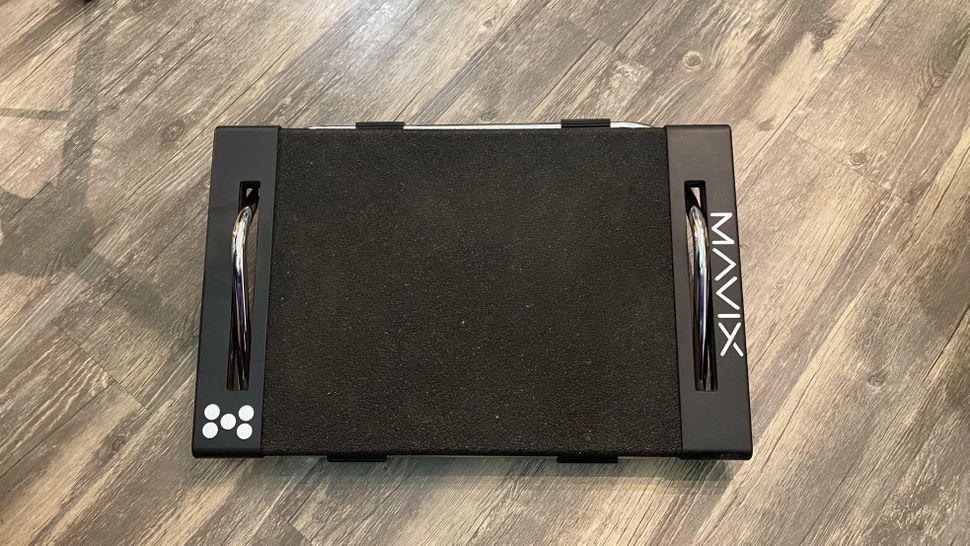Mavix M9 gaming chair review | Laptop Mag