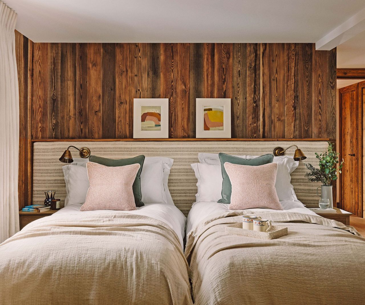 How can I make my bed look cozy? 5 designer tricks | Homes and Gardens