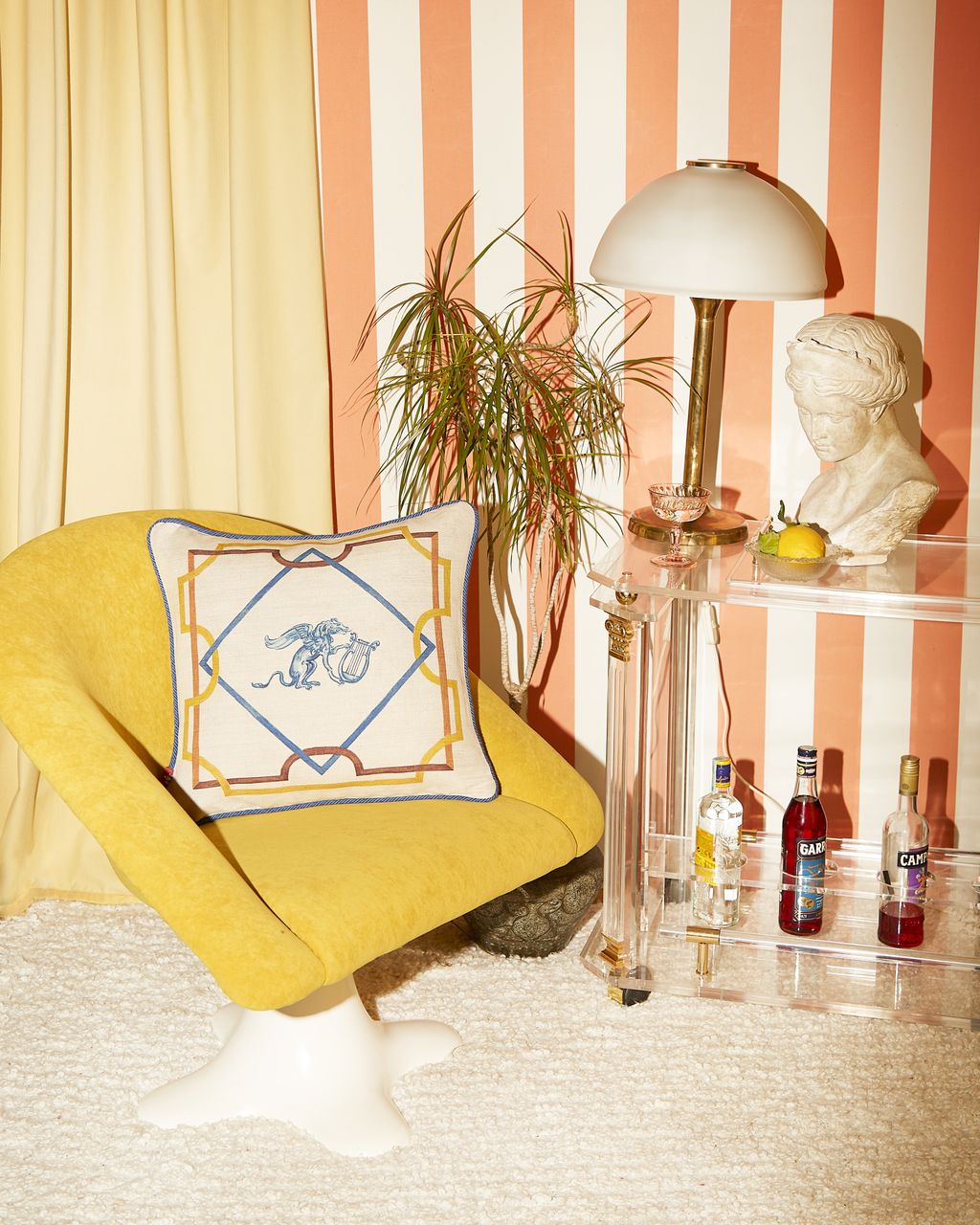 Greek Chic - 5 ways designers style this new new decor trend | Livingetc