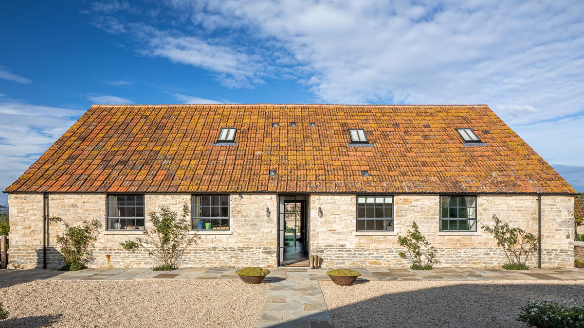 Barn conversion by interior designer Samantha Todhunter | Homes and Gardens