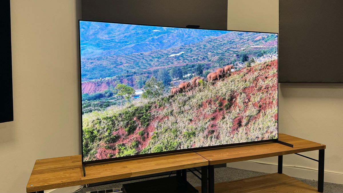 Wow! Make a £1200 saving on this spectacular 55-inch Sony OLED TV ...
