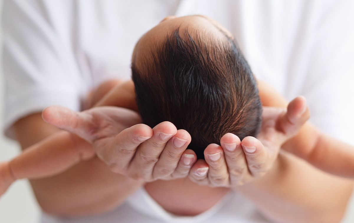 Delayed bathing: What are the benefits and should you do it? | GoodtoKnow