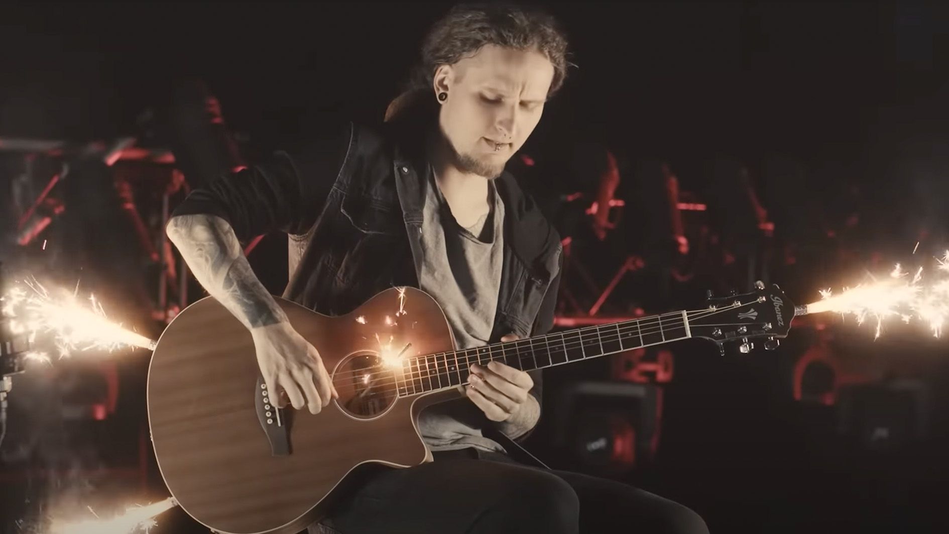 Watch Bernth Brodträger put fireworks in his guitar and set them off ...