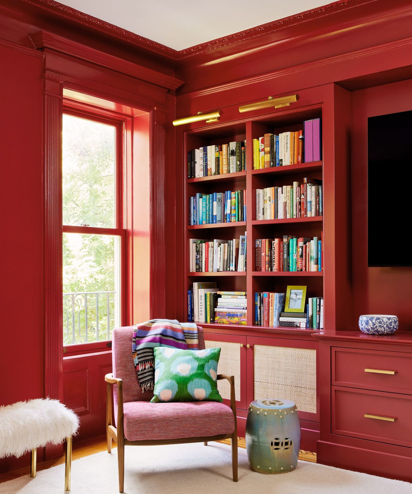 I predict wine red as the color of fall and winter 2024 | Homes and Gardens