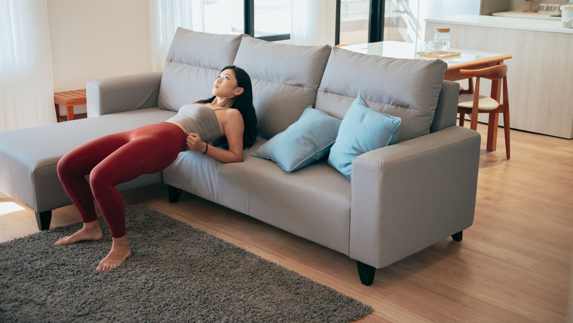 Weak knees? This four-move workout from a physical therapist will ...