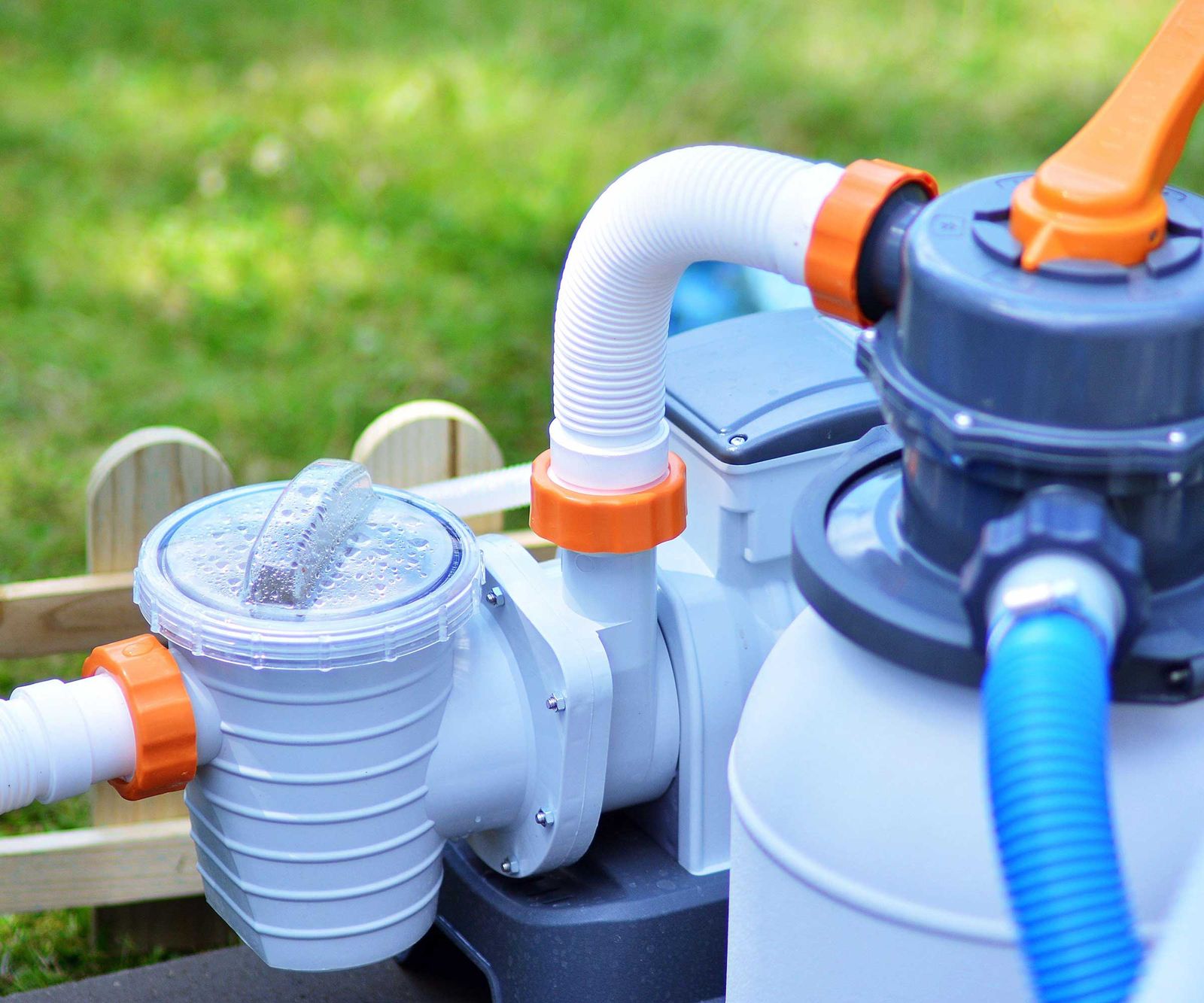 How to clean a pool filter: simple guides from pool experts | Homes and ...