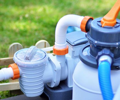 How to clean a pool filter: simple guides from pool experts | Homes and ...
