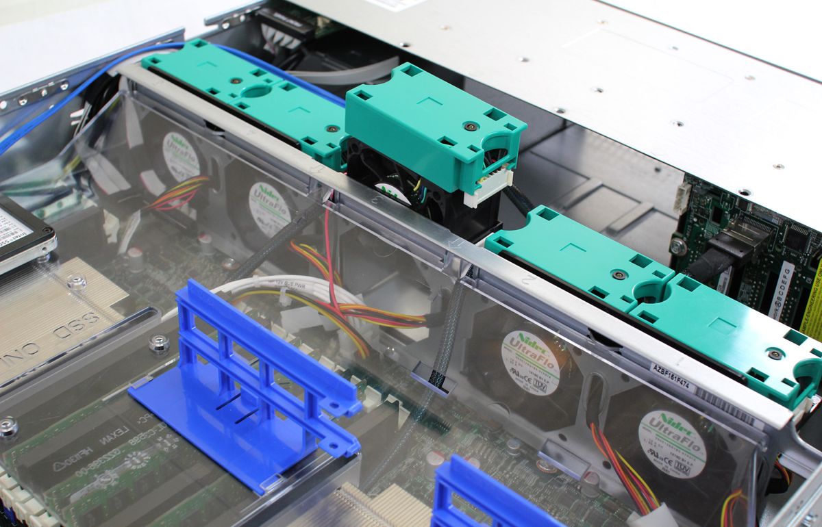 Intel R2208GZ4GC: Layout And Overview - Three Xeon E5 Server Systems ...