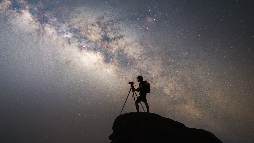 Best beginner cameras for astrophotography 2025 | Live Science