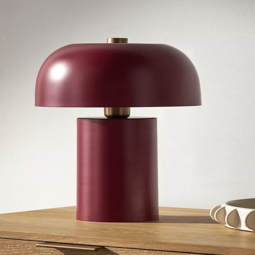 Here's what experts really think about the unexpected red theory ...