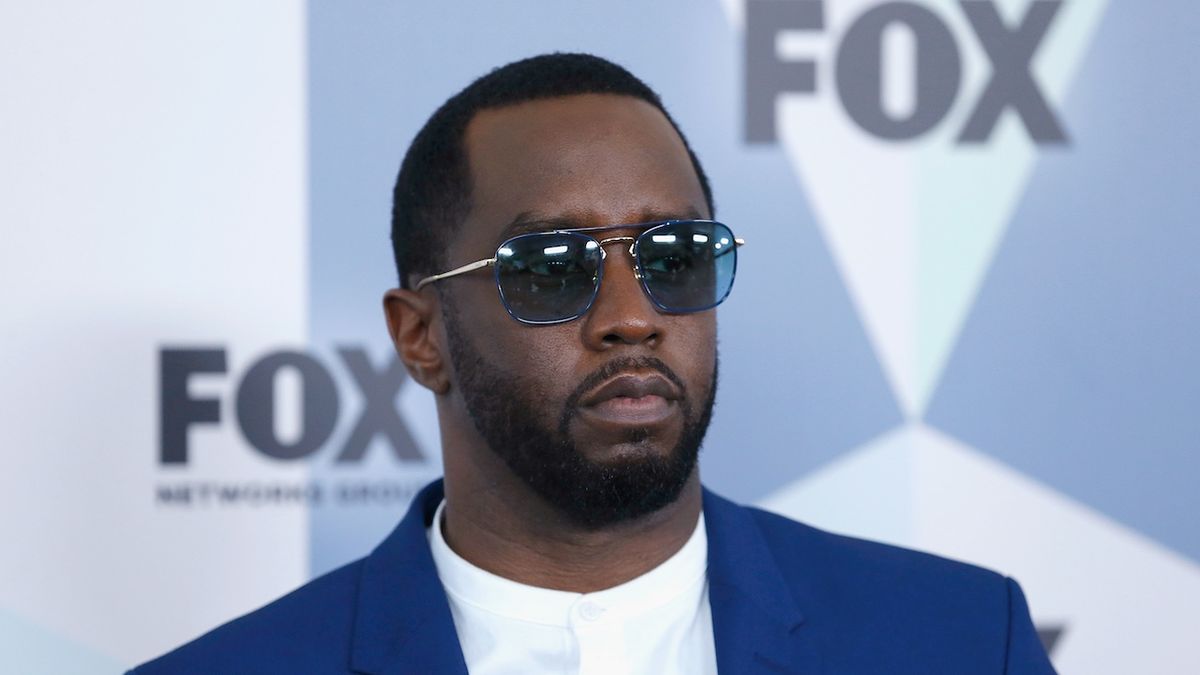 The Piece Of Feedback Diddy Gave The Sketch Artist Who Drew Him During ...