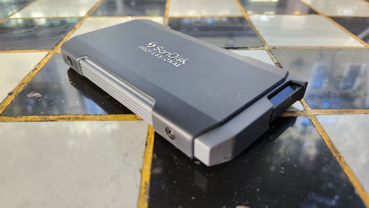 SanDisk Pro-Blade system review: Bringing the Zip drive to the SSD era ...