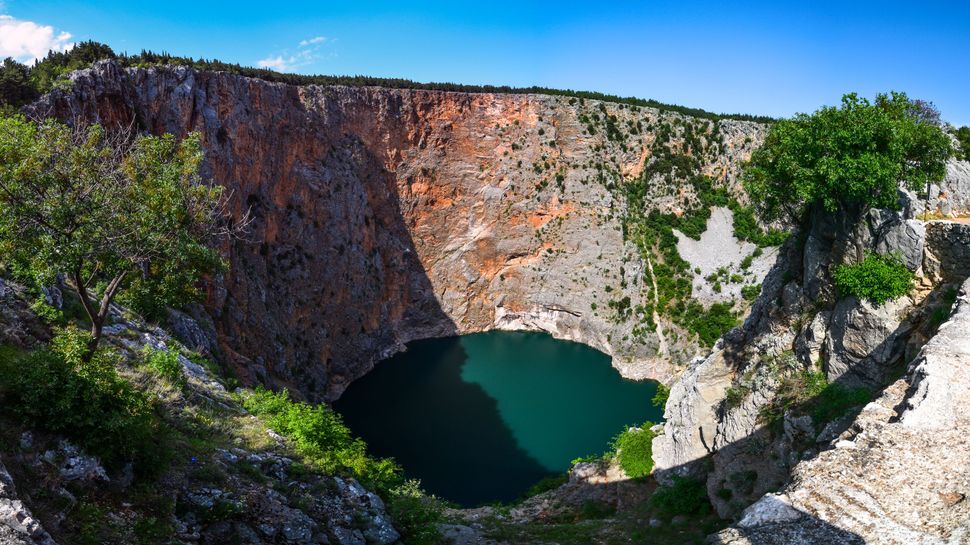 14 of the deepest sinkholes on Earth | Live Science